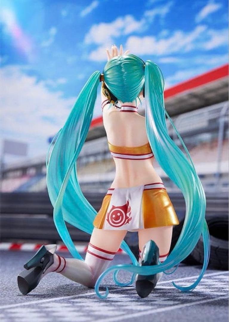 初音ミクGTプロジェクト レーシングミク 1/7スケール塗装済み完成品フィギュア