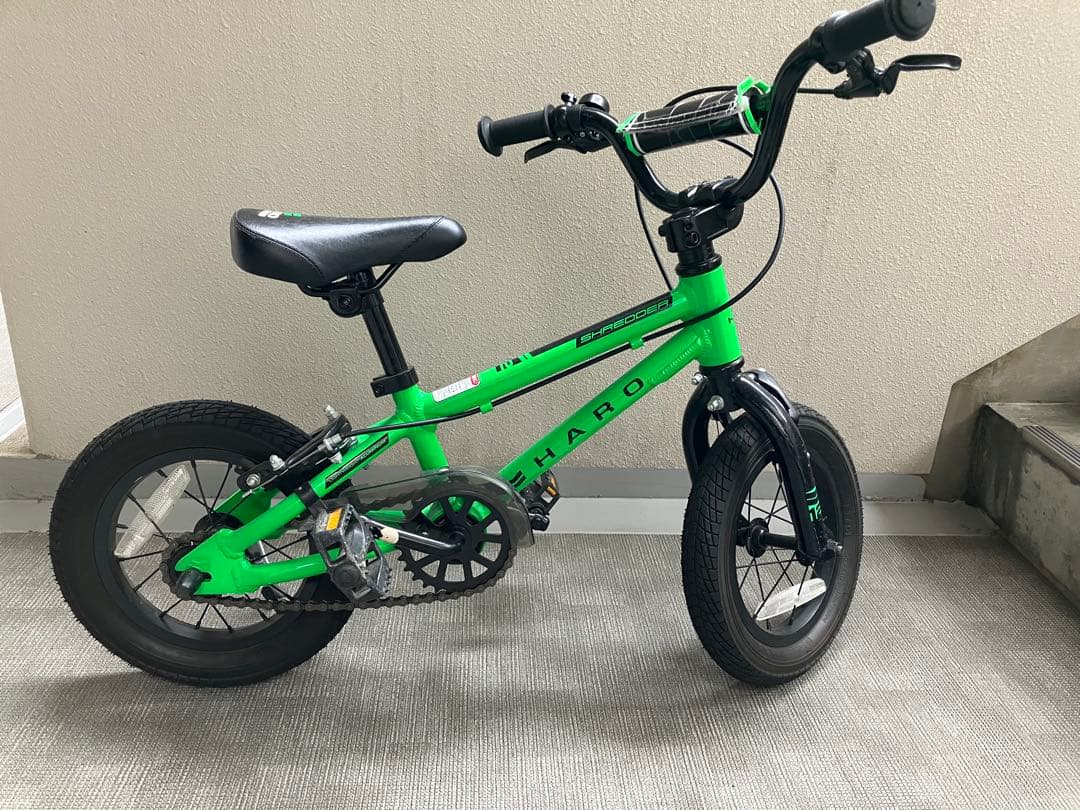 【12インチBMX】HAROBIKES SHREDDER キッズ自転車スタンド付