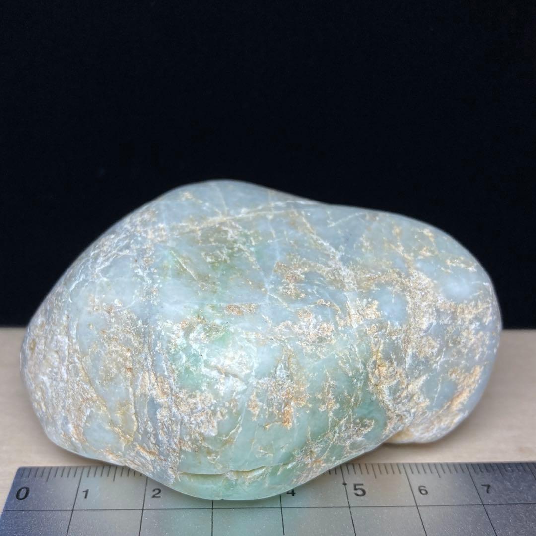 糸魚川翡翠　海中翡翠　原石　242.5ｇ