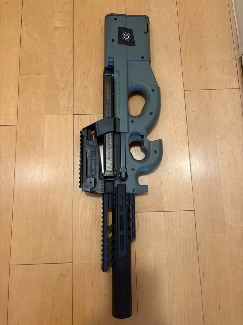 東京マルイ　P90