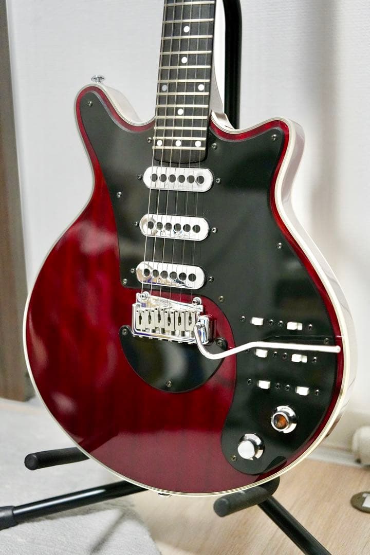 Brian May guitars製RED SPECIAL 純正ギグケース付き