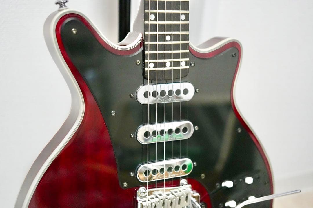 Brian May guitars製RED SPECIAL 純正ギグケース付き