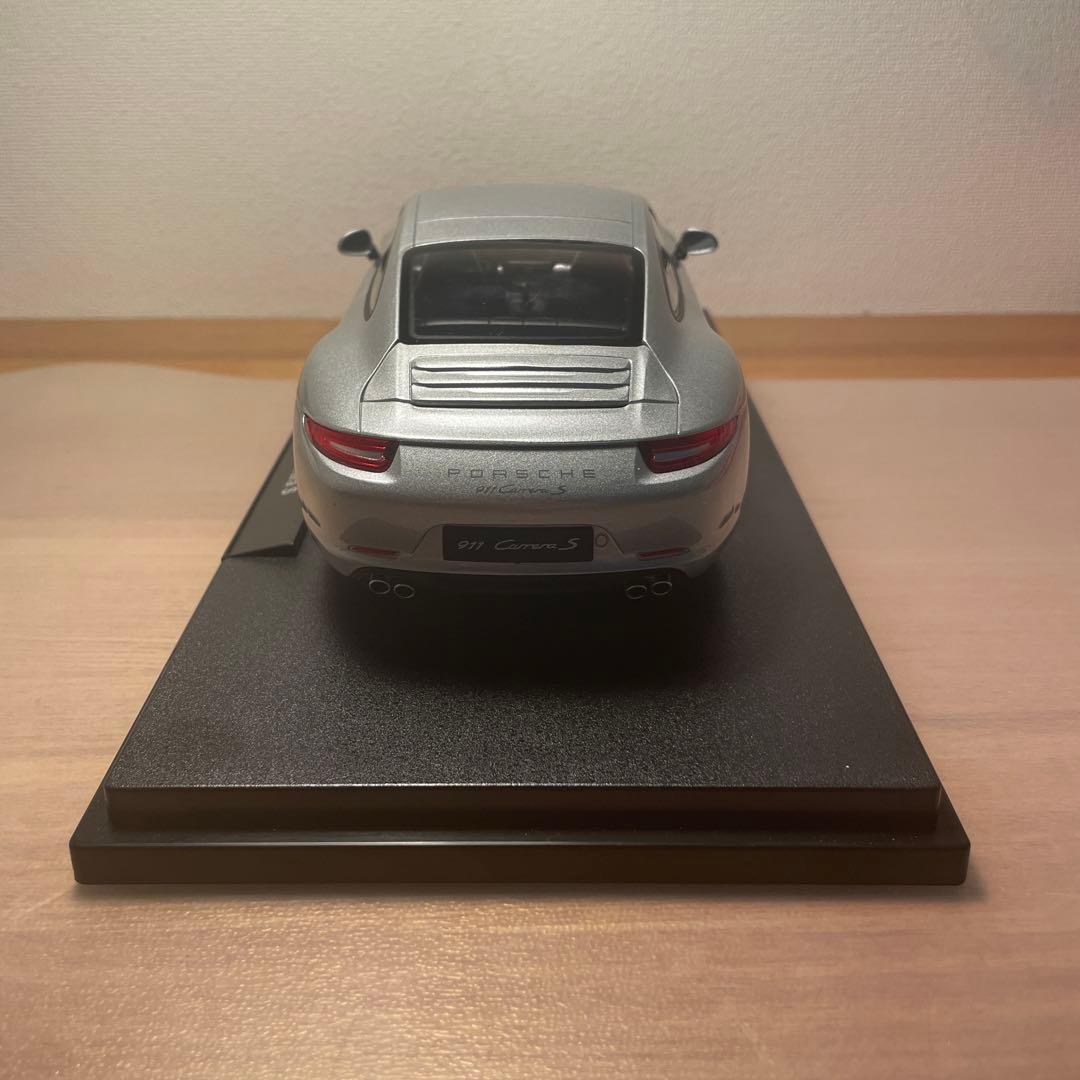 ミニカー Welly Porsche 911 (991) Carrera S 1/18