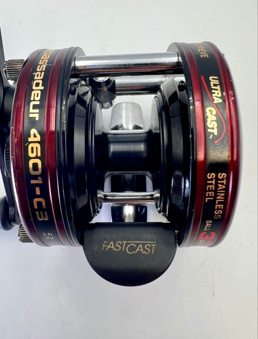 Abu Garcia 4601 C3 左巻き ワインカラー 020003