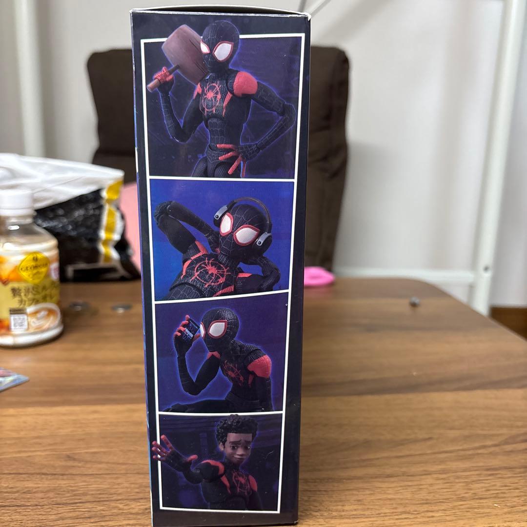 SPIDER-MAN INTO THE SPIDER-VERSE 可動フィギュア