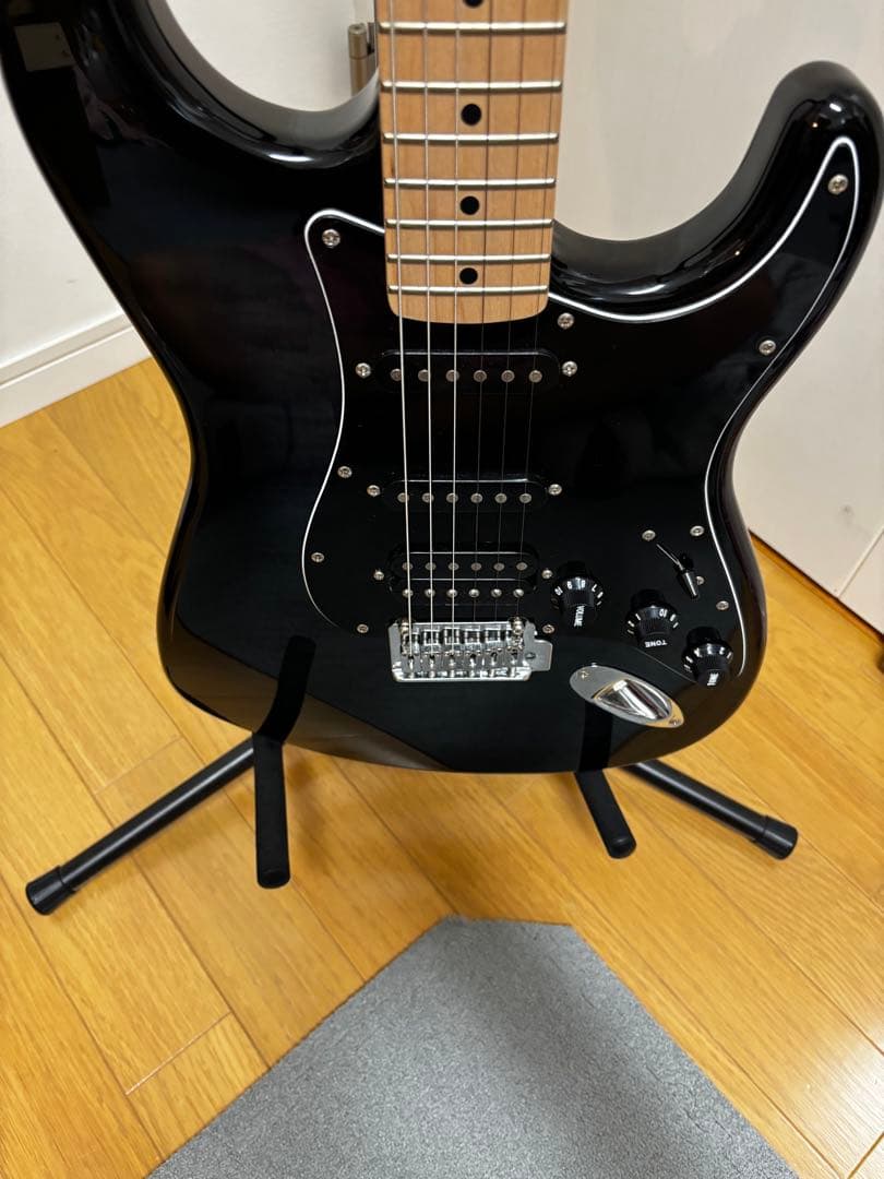 エレキギター ブラック メイプルネック 21フレットStratocaster