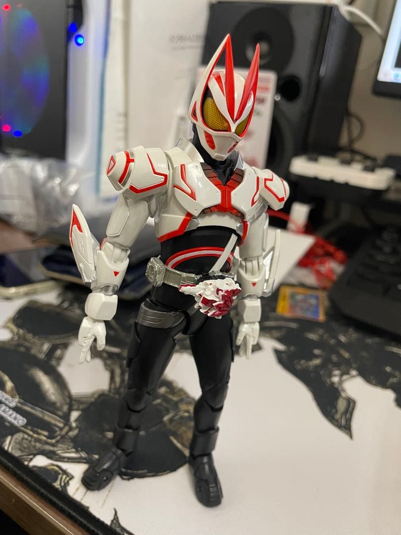 中古美品S.H.Figuarts仮面ライダーギーツ ブーストフォームマークIII