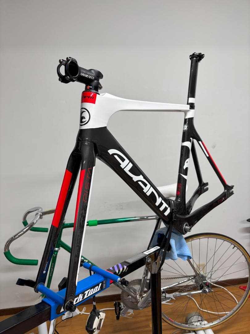 パーツ AVANTI PISTA TEAM