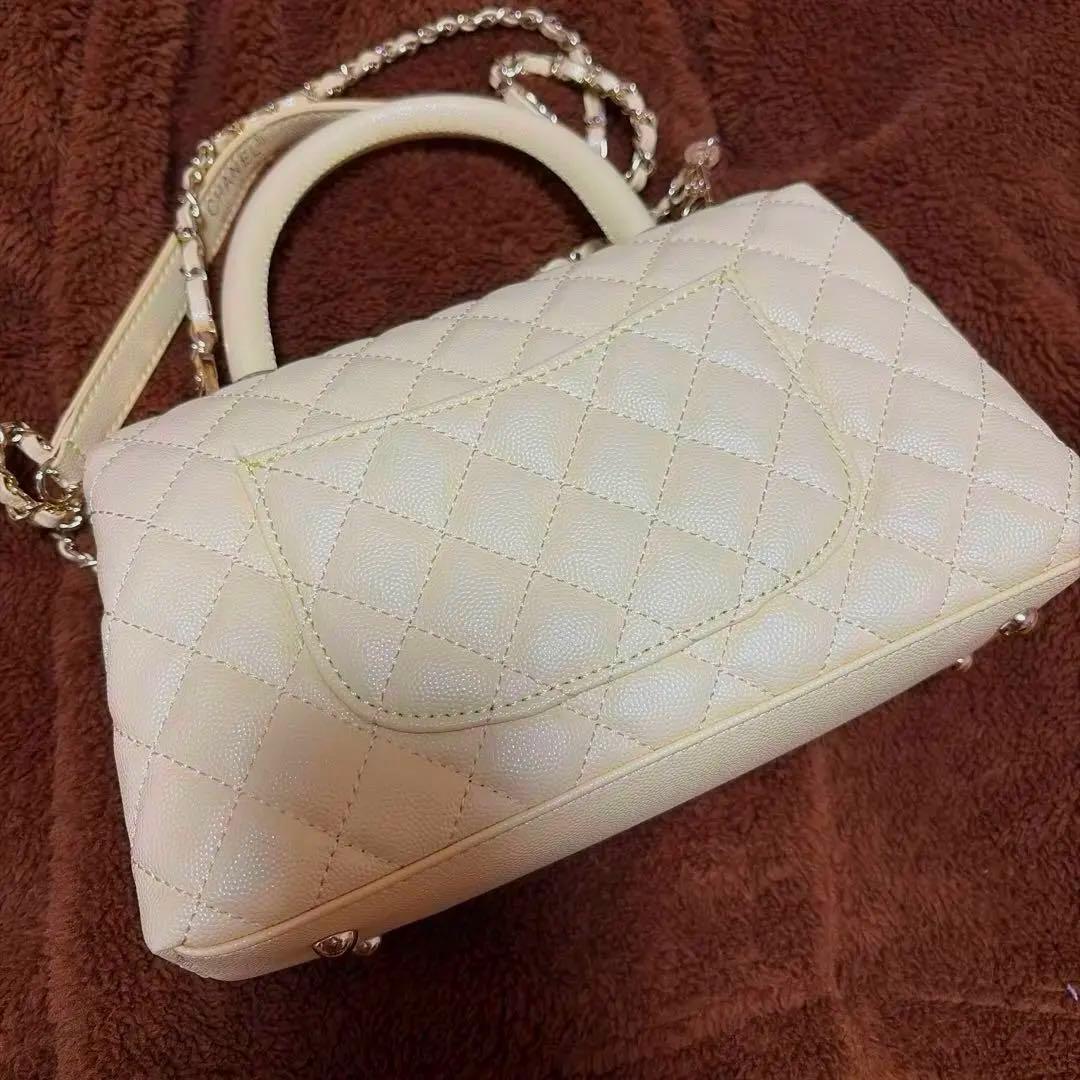 ノベルティ CHANEL イエロー ショルダーバッグ