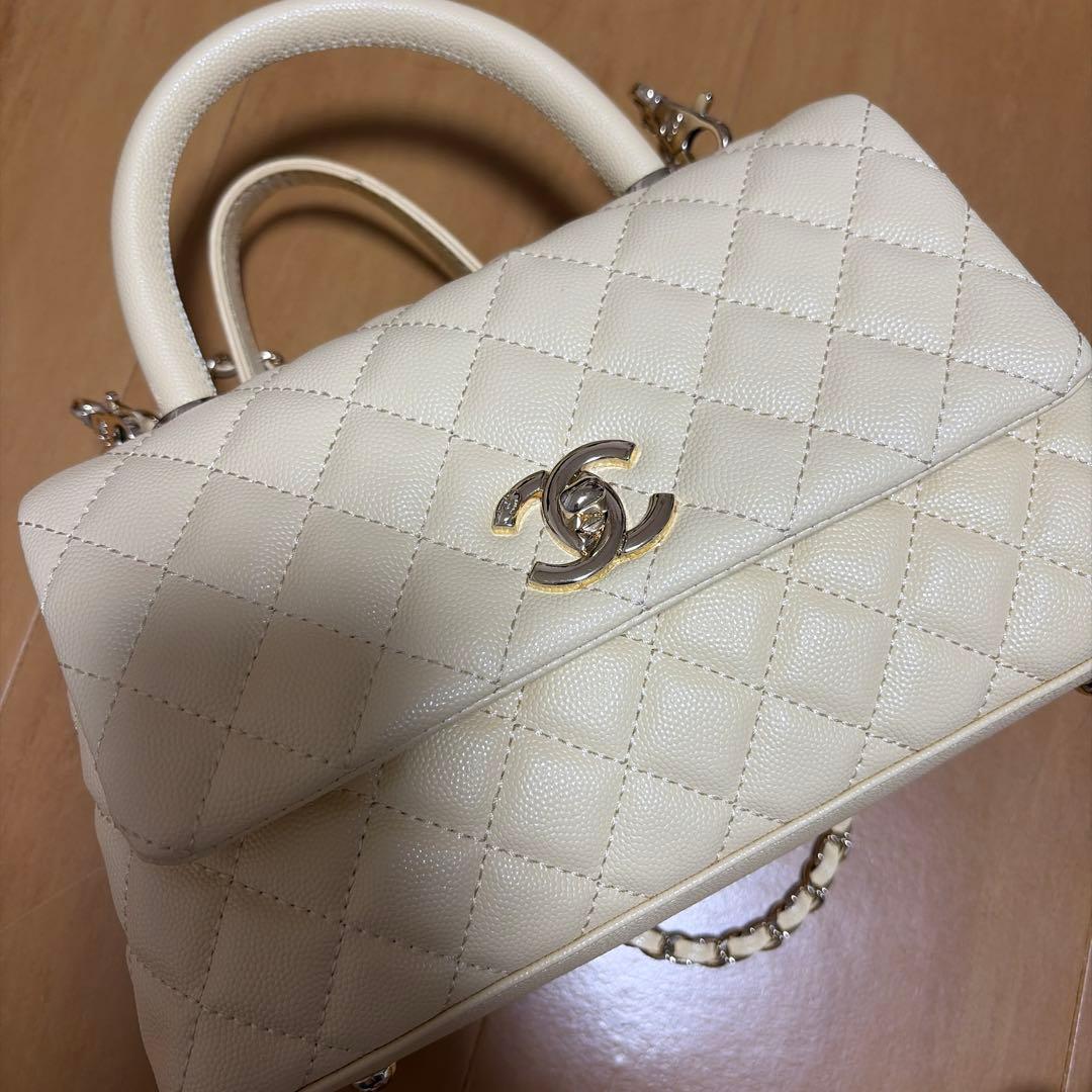 ノベルティ CHANEL イエロー ショルダーバッグ