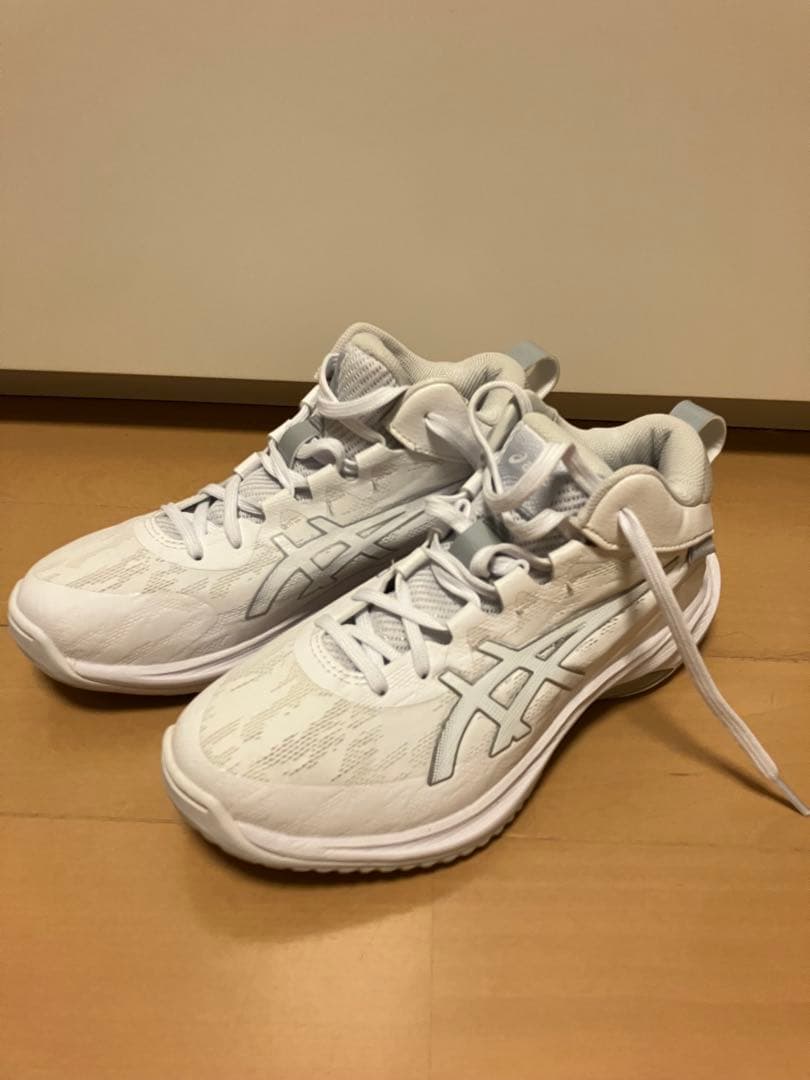 ASICS バスケットボールシューズ ホワイト