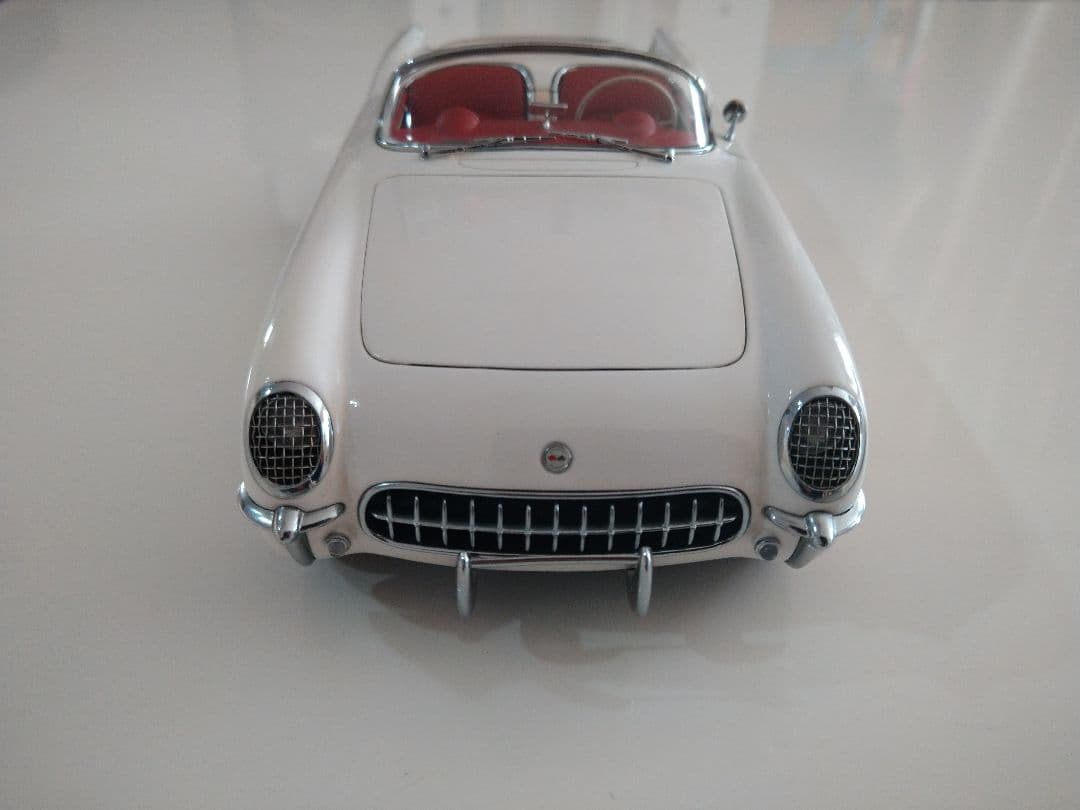 車　ダイキャストミニカー　1/18　ＡＵＴＯ・ＡＲＴ　コルベット１９５３