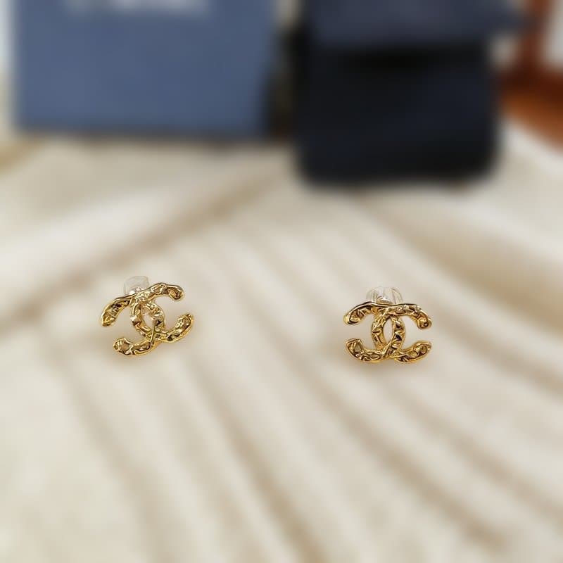 CHANEL ゴールド ピアス