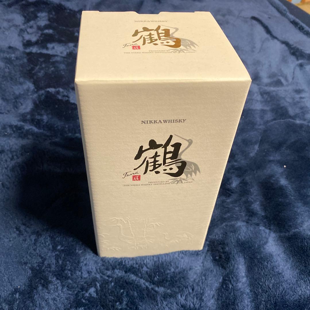 【未開封】NIKKA 鶴 ウイスキー 700ml 専用パッケージ付き