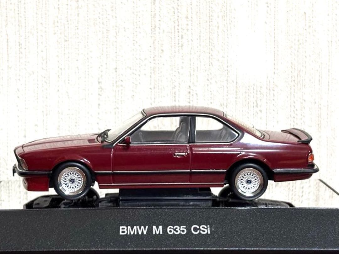  M 635 CSi ミニカー 1/43 バーガンディ