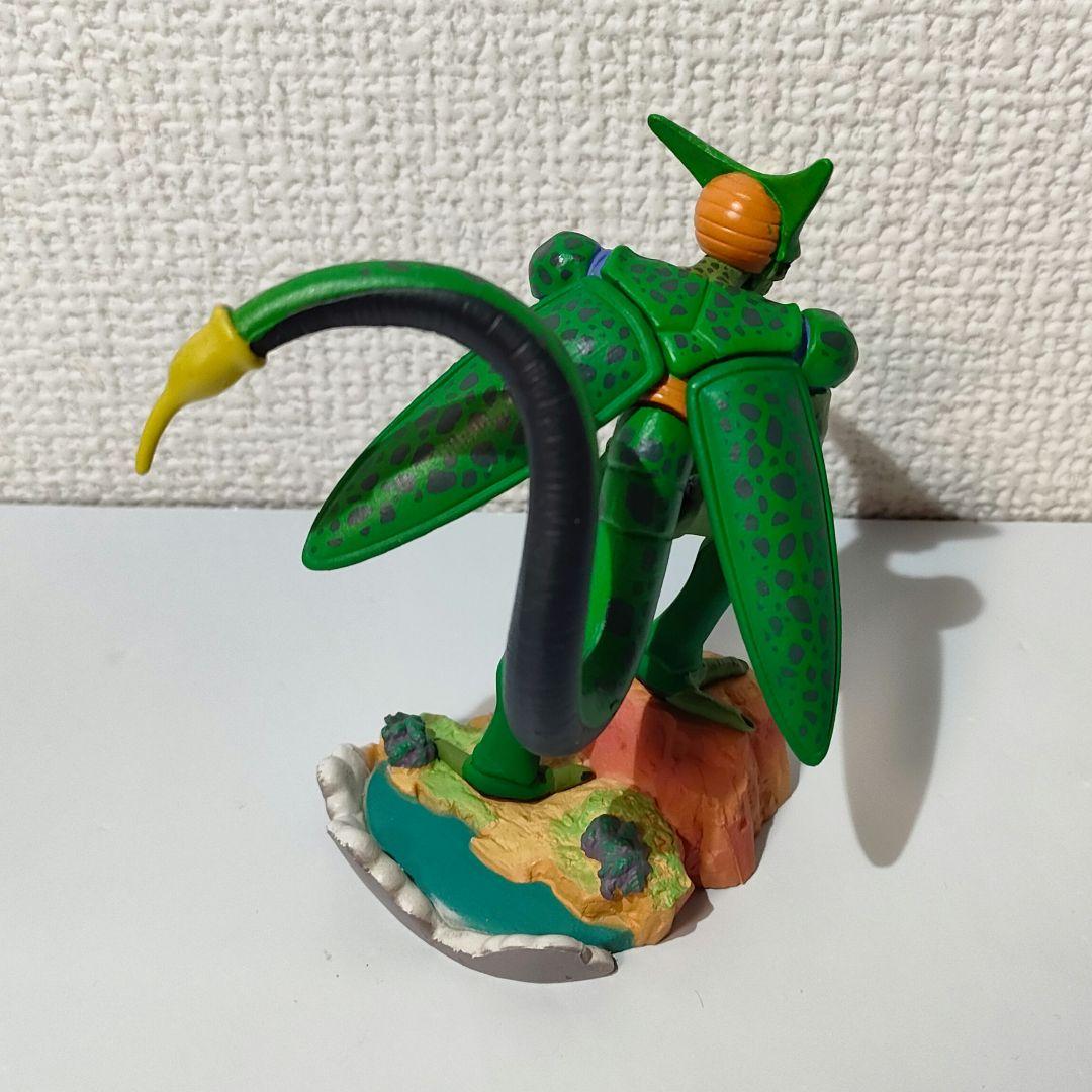 ☆　ドラカプ　ドラゴンボールカプセル　ドラゴンボールフィギュア　セル　第一形態