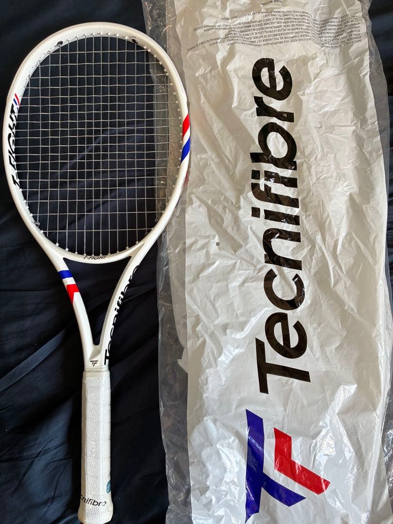 Tecnifibre T-FIGHT 300 最新版　国内正規スペック計測済み