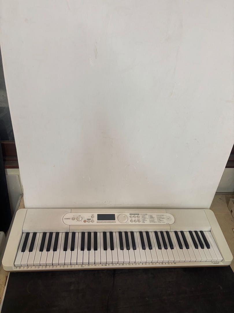 【美品‼️22年製‼️】CASIO LK-526 光ナビゲーション付きキーボード