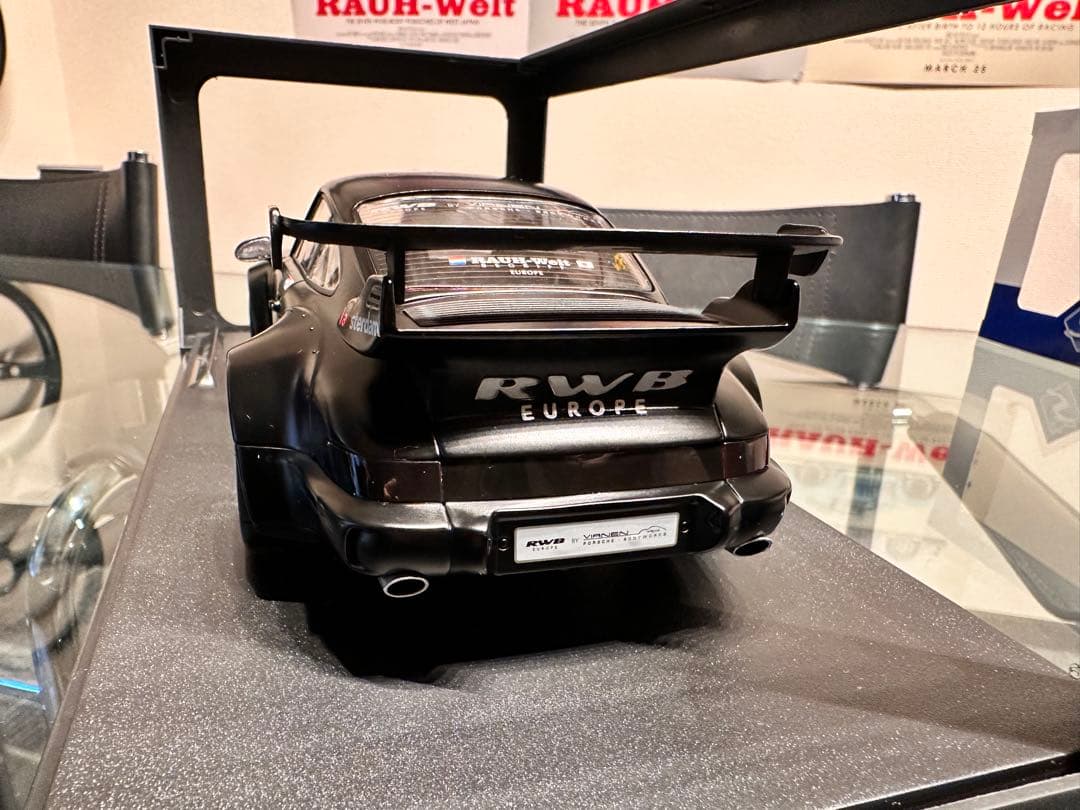 RWB - DARTH VADER ミニカー 1/18