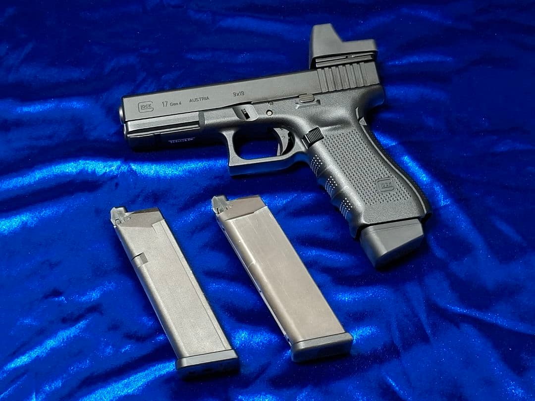 東京マルイGLOCK 17 Gen.4 ガスガン【付属品多数付いてます】