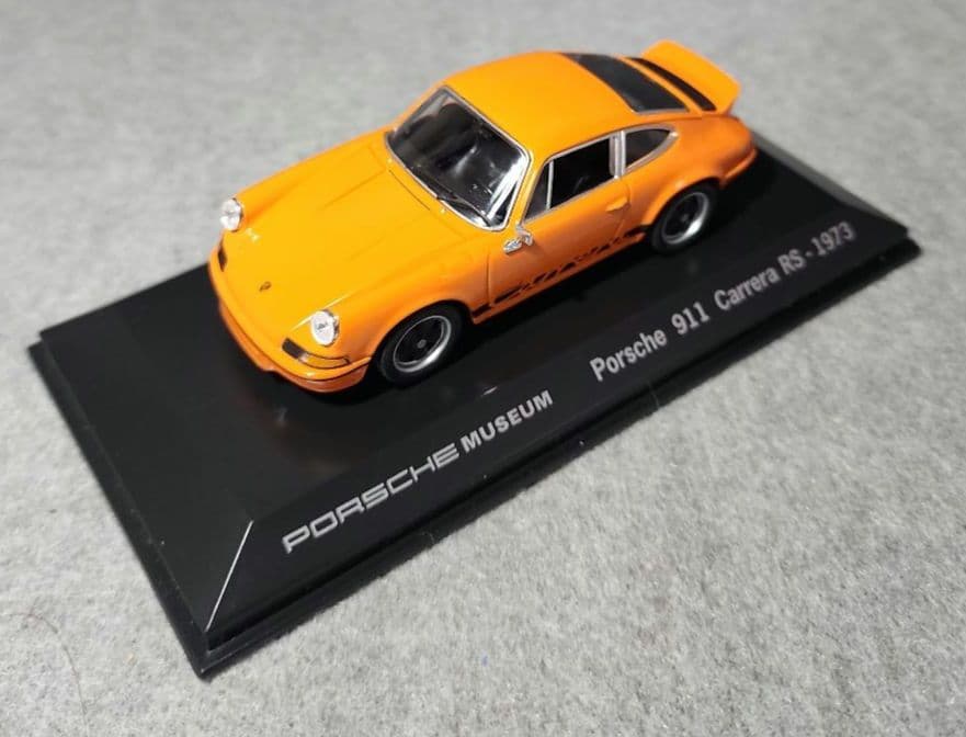 ポルシェミュージアム 1/43スケール ポルシェ911カレラRS 1973