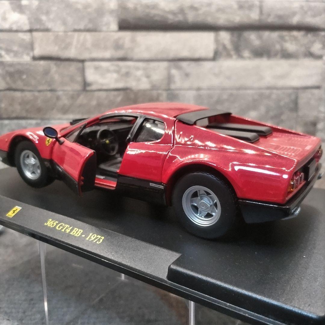 Ferrari 365 GT4 BB ミニカー 1/24 レッド