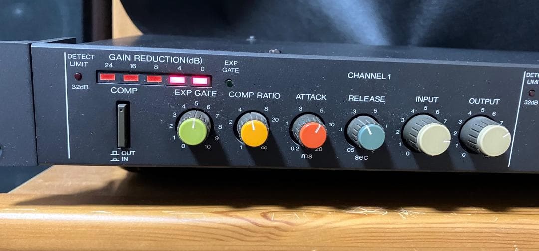 DTM・DAW FOSTEX COMPRESSOR LIMITER MODEL 3070