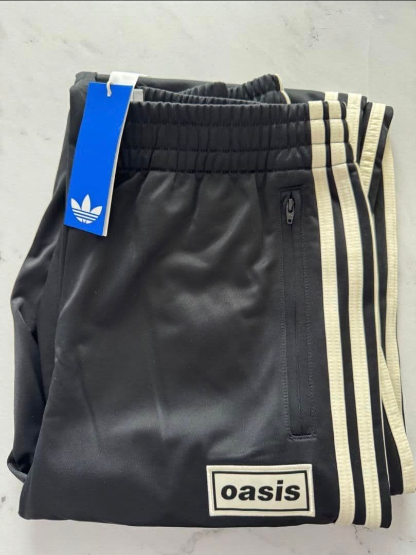 新品adidas oasis Lサイズ　アディダストラックパンツ 黒オアシス