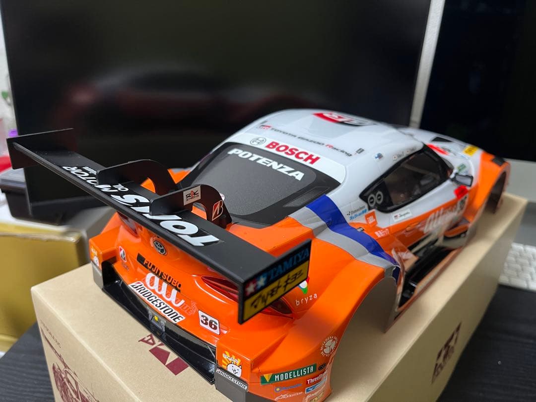 タミヤ 1/10 RC au TOM'S GR Supra スペアボディ