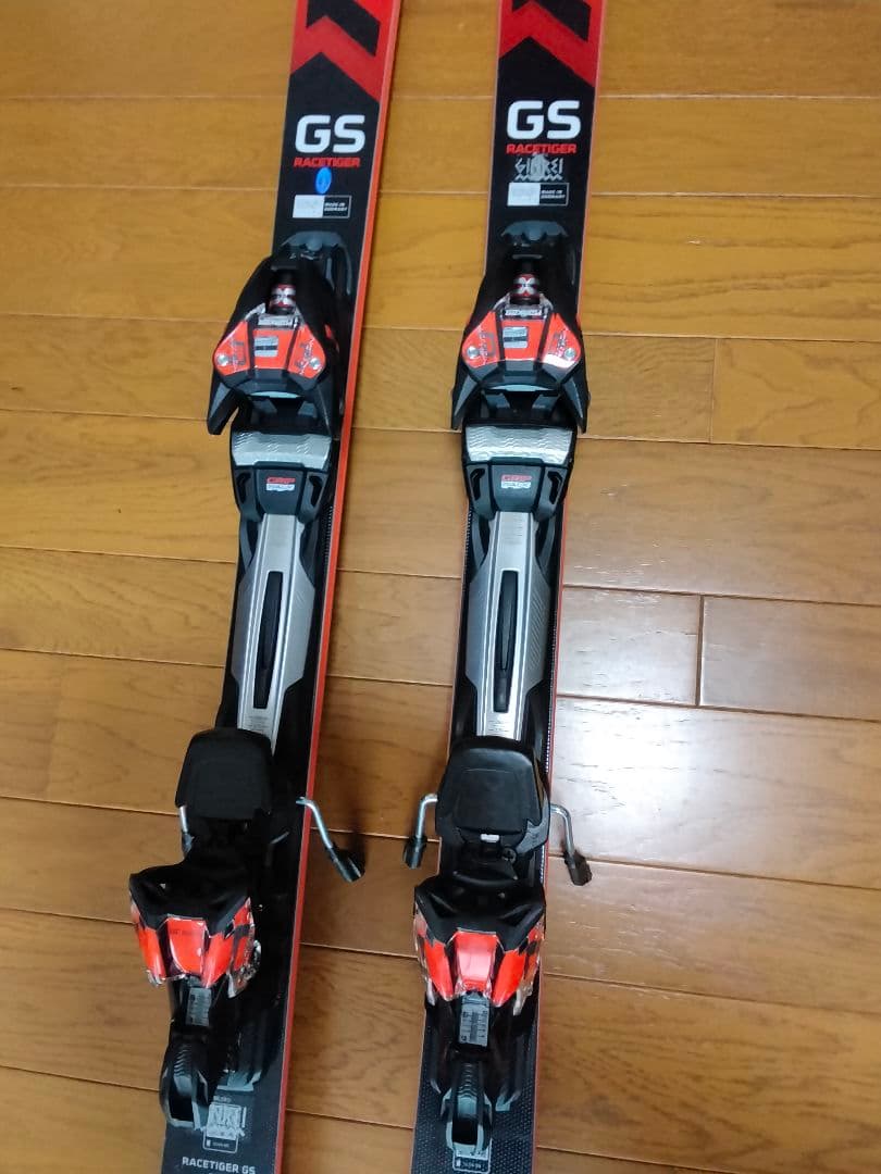 （極上品）２4年VOLKL フォルクル「レースタイガーGS１73cm」