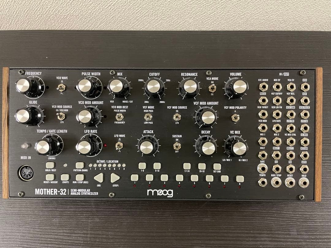 鍵盤楽器 moog MOTHER-32