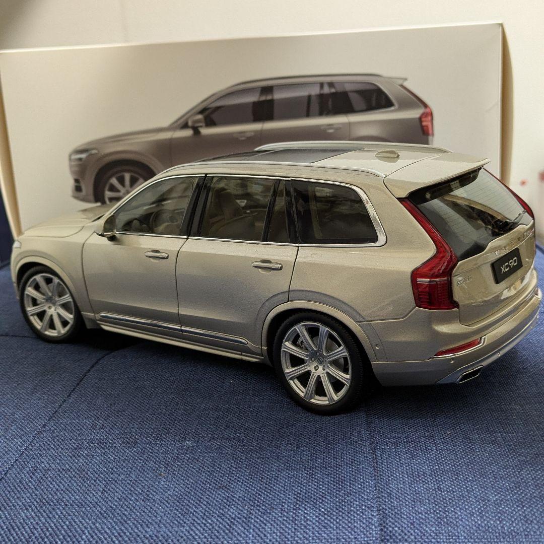 ボルボ　 XC90 ミニカー 1/18　修復あり　ジャンク