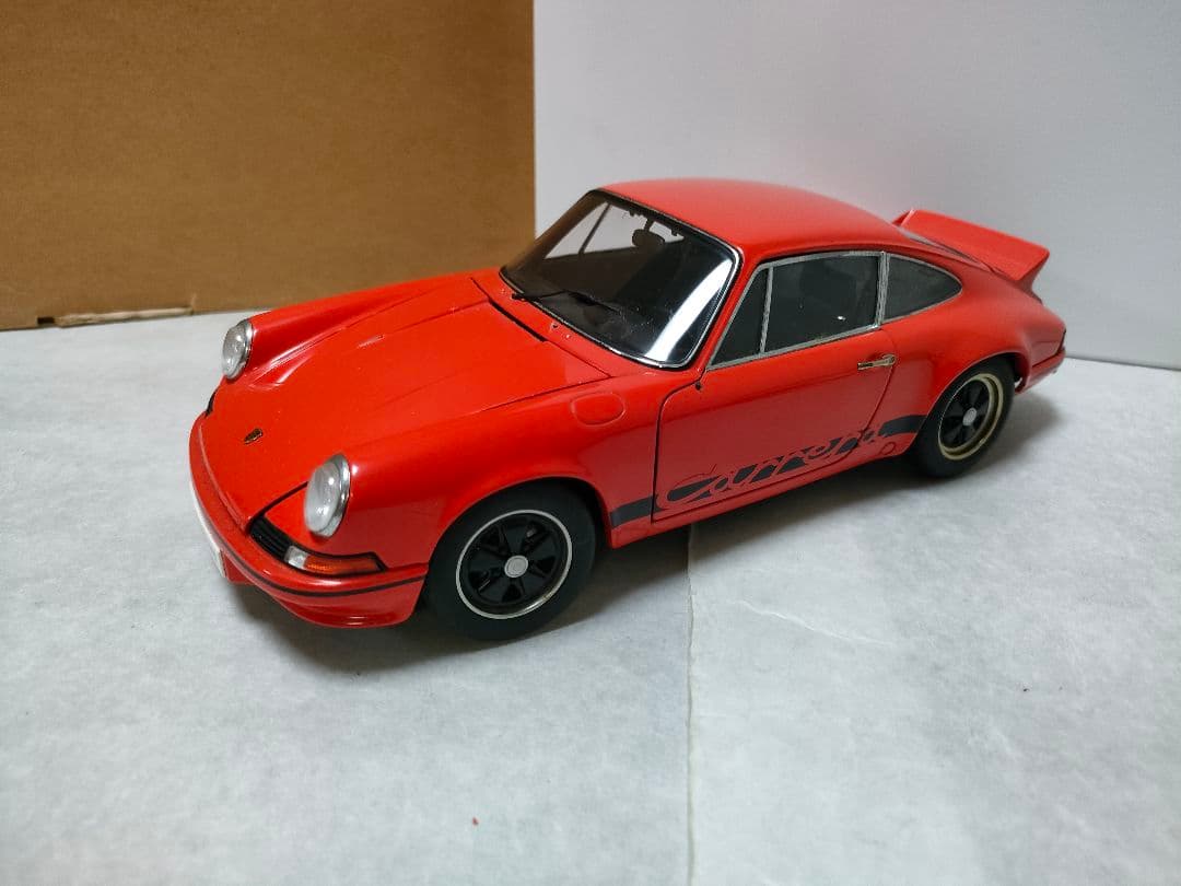 に*ー様 オートアート　ポルシェ911カレラ 　1/18