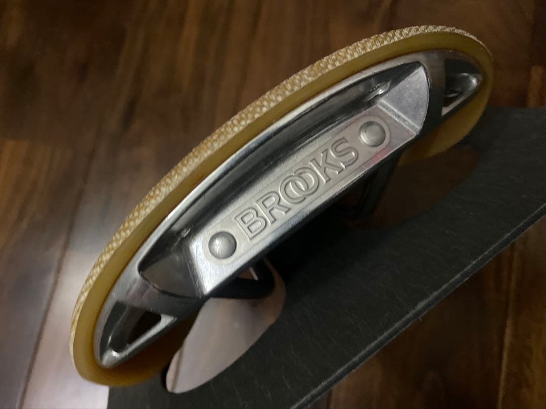 BROOKS CAMBIUM サドル ベージュ