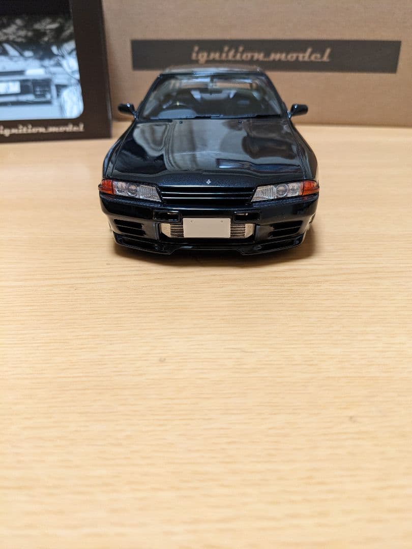 イグニッションモデル1/18　スカイライン GT-R ニスモ 頭文字D(中里毅)