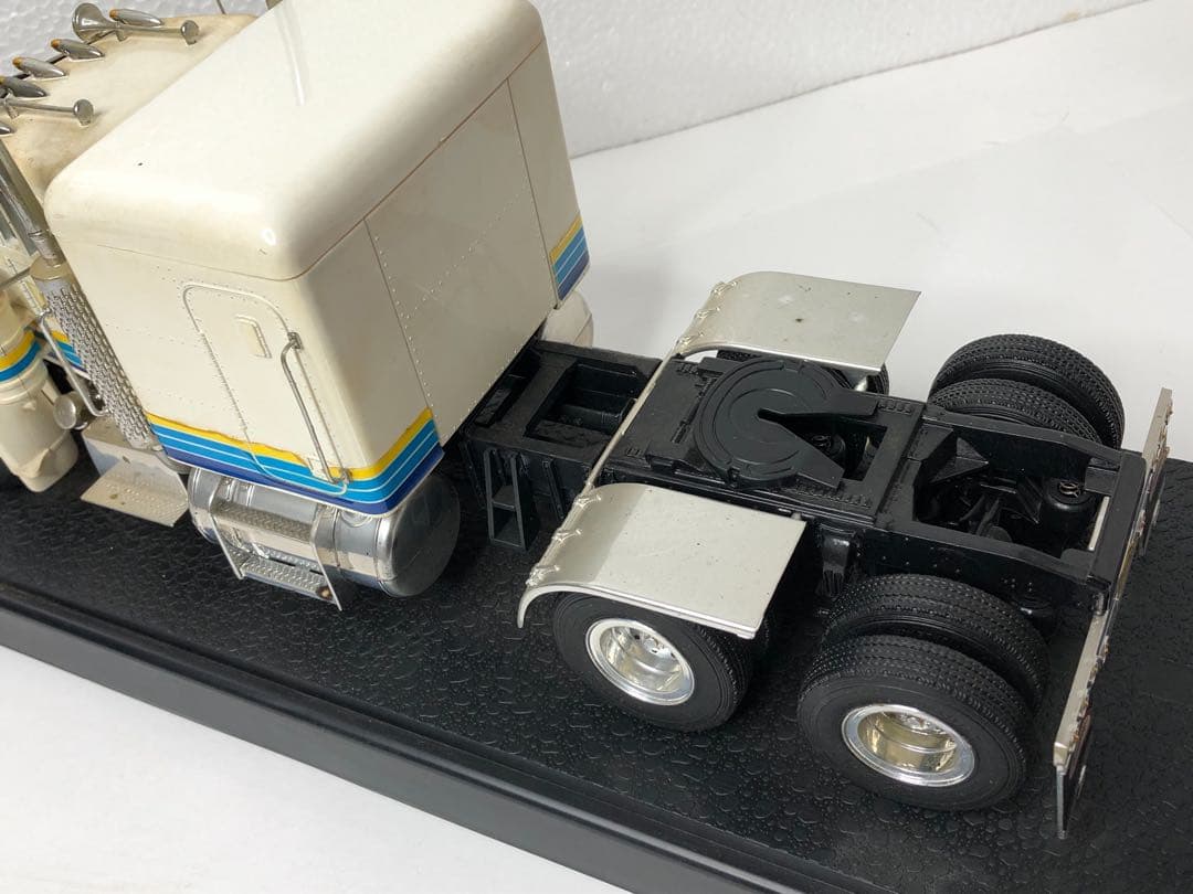 Revell PETERBILT 359 1/24 トラック トレーラーヘッド