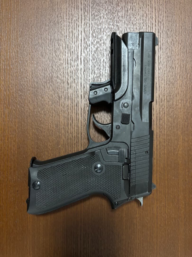 モデルガン　SIG P220 IC 航空自衛隊 9mm拳銃
