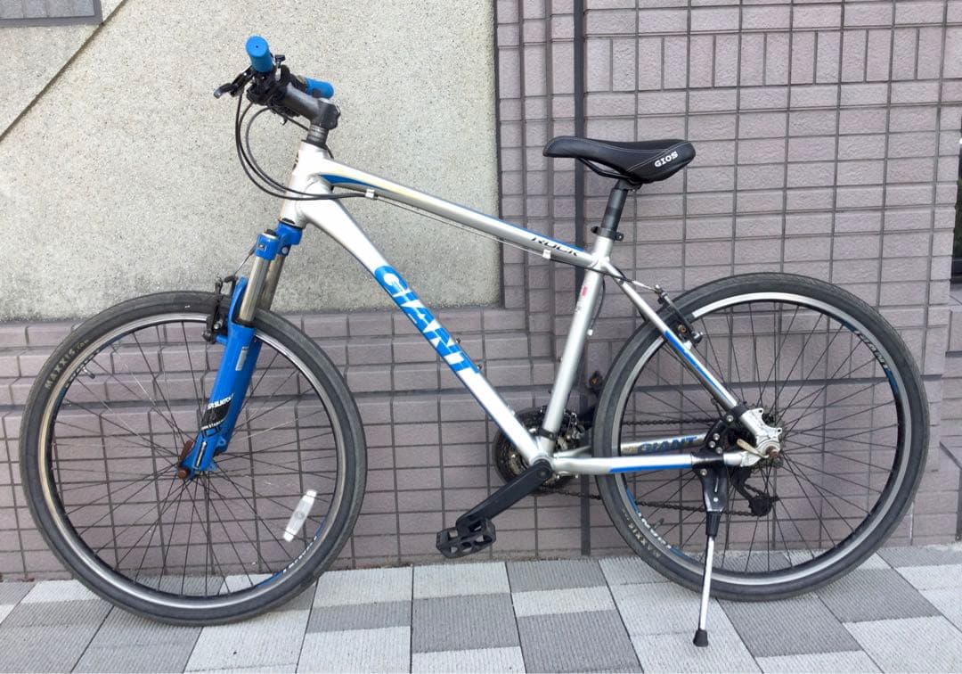 GIANT. ROCK マウンテンバイク　M 東京　自転車
