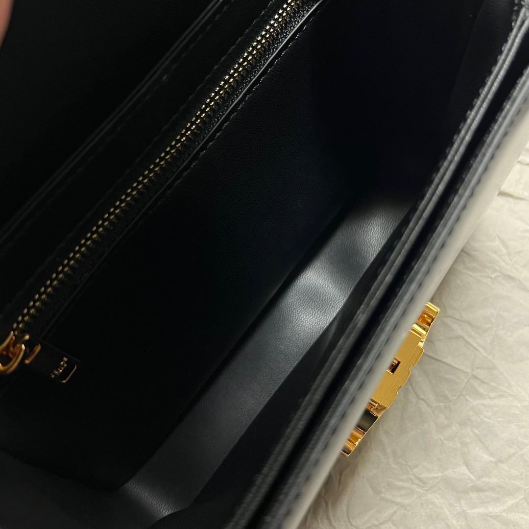 極美品✨️ブラックショルダーバッグ