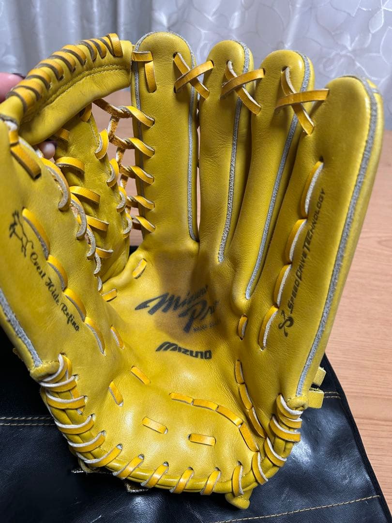 MizunoPro イエロー 野球グローブ　ミズノ　プロ