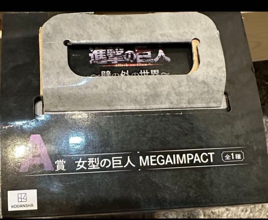 新品未開封　進撃の巨人 女型の巨人 MEGAIMPACT