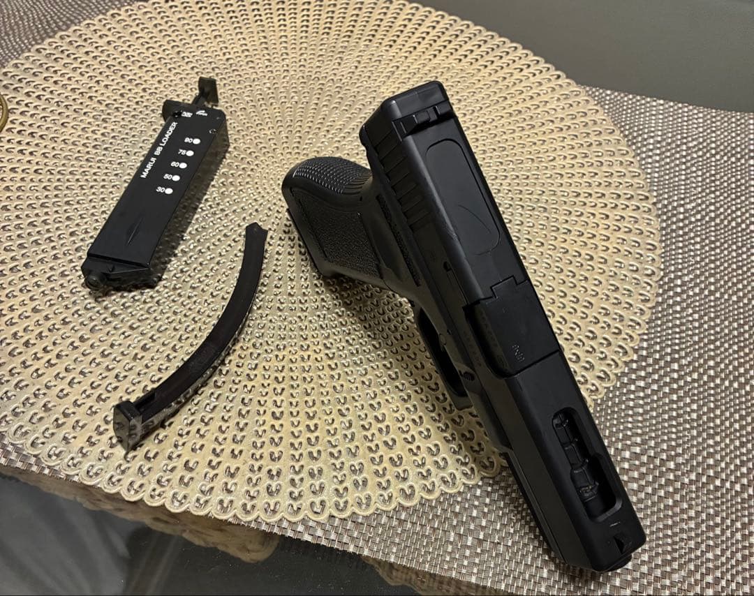 美品　東京マルイ　カスタム品　グロックG18C Glock 強化カーボンピニオン