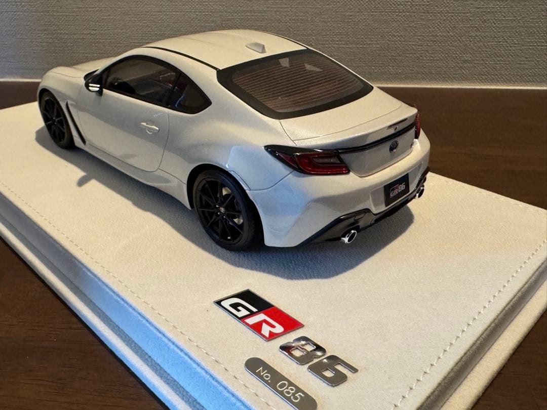 GR86 モデルカー 1/18 Pro Edition