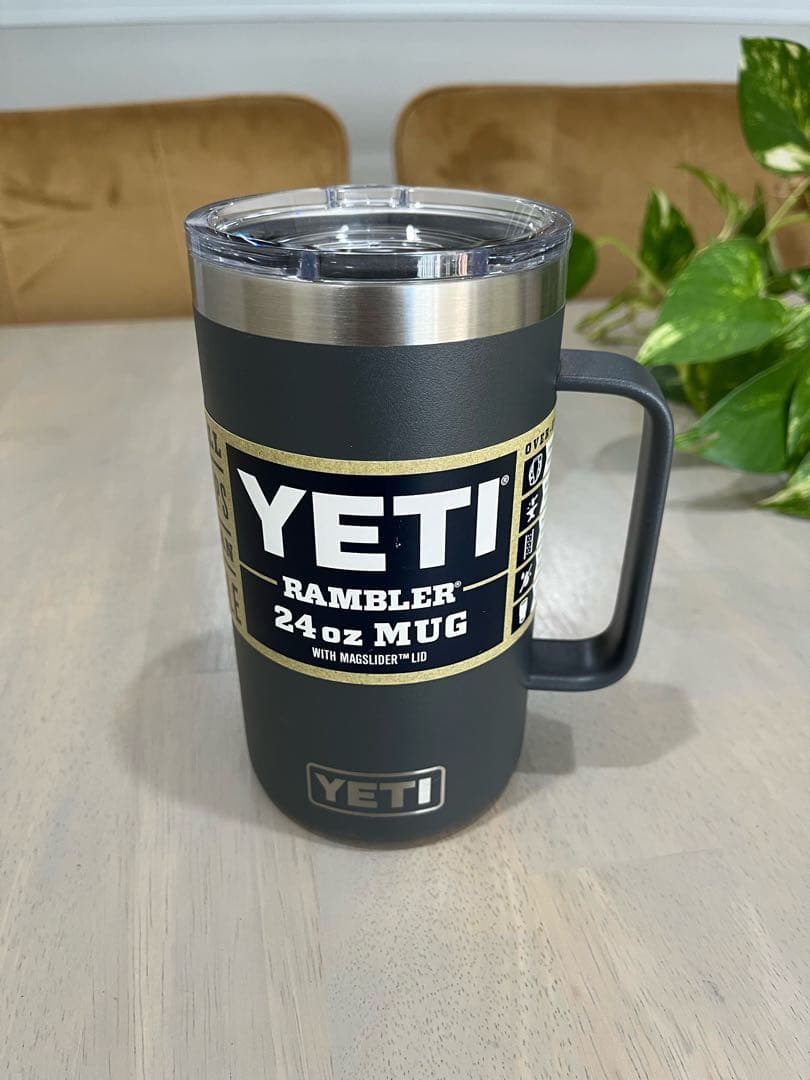 YETI イエティ ランブラー 24oz マグ ジョッキ