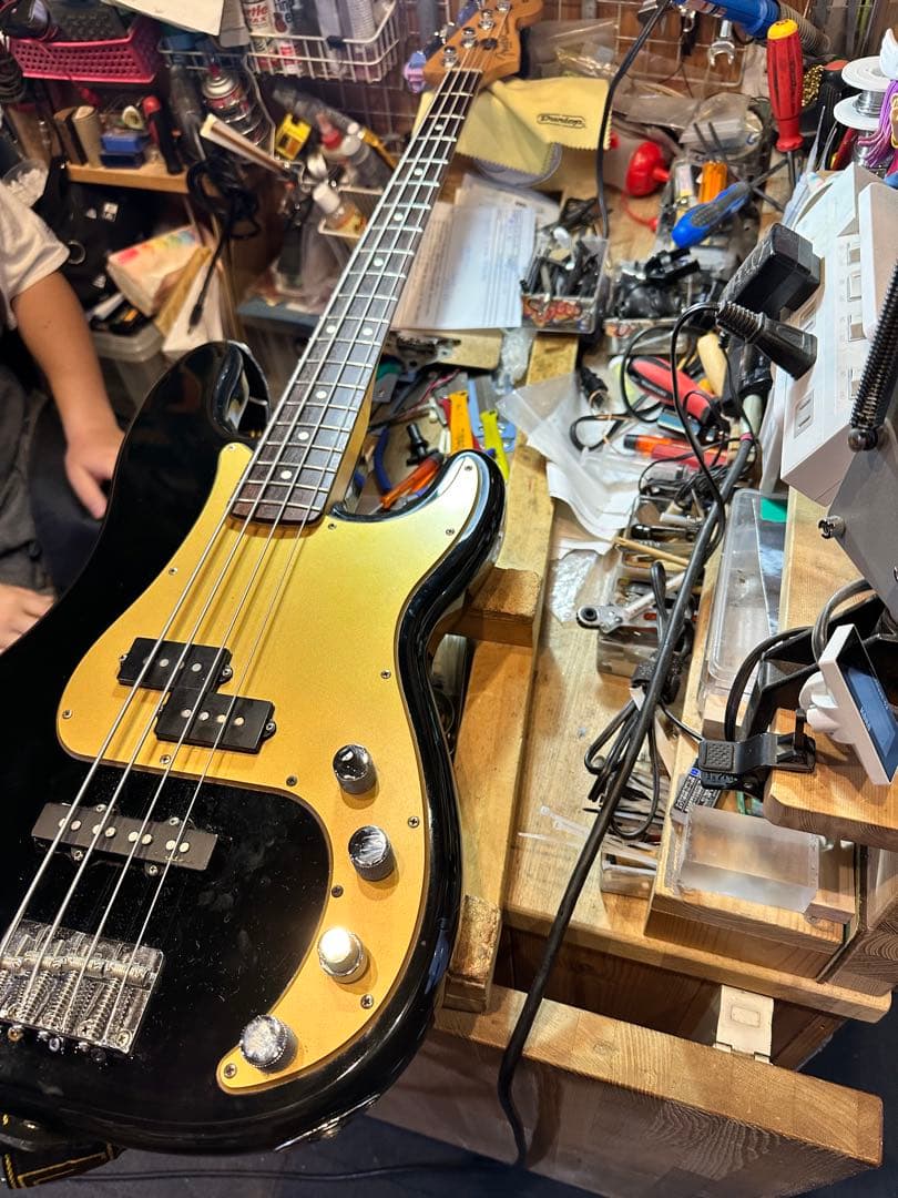 Fender MEXICO Deluxe P-Bass Special ブラック
