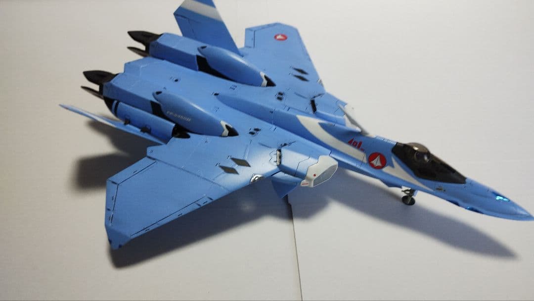 プラモデル完成機　1/72　VF-11Bと、VF-22Sの2機セット