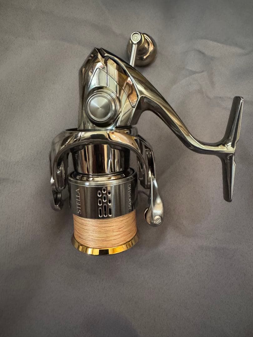 極美品！！18 SHIMANO ステラ　2500SHG スピニングリール
