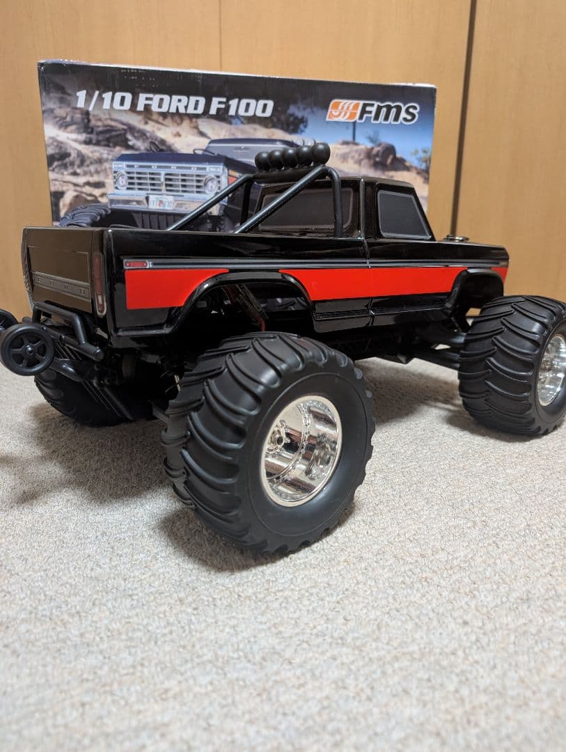 FMS F100 1/10スケール、2WDのRC