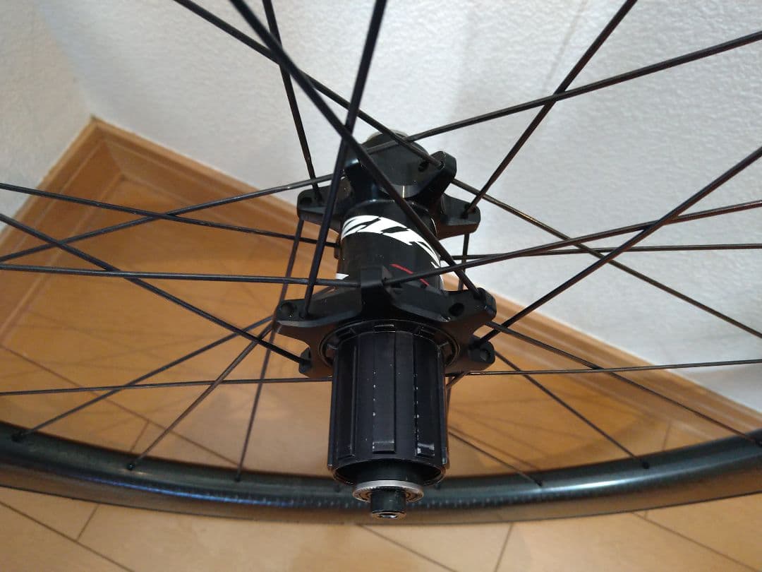 ZIPP 404 firecrest チューブラーホイール　リムブレーキ