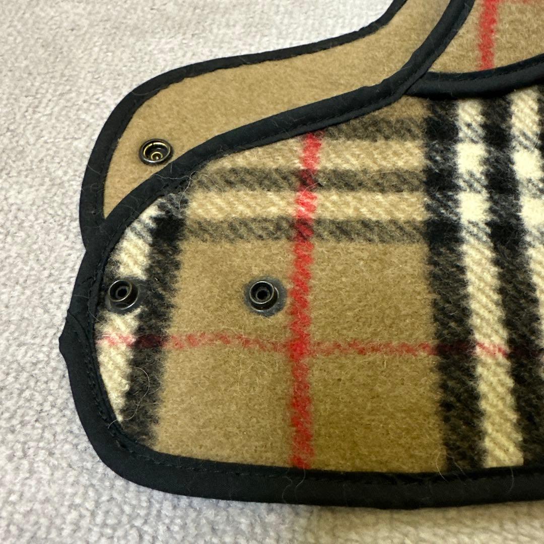 BURBERRY 犬用ケープ